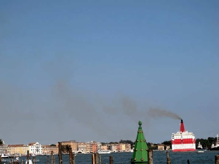 Photos of pollution in Venice
