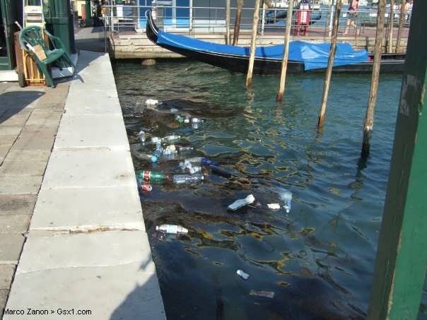 Photogallery of Pollution in Venice